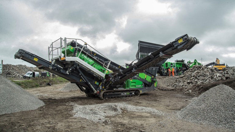 EvoQuip's new self-contained compact incline screen