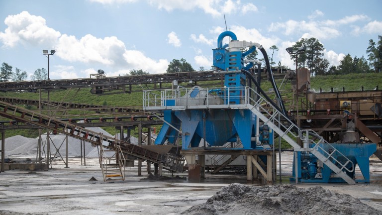 Luck Stone installs a CDE sand washing system in one weekend