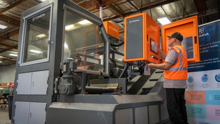 Homeboy Threads and TOMRA demonstrate textiles sorting unit