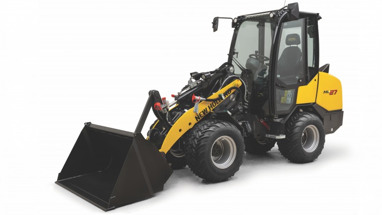 Versatile new mid-size small articulated loaders