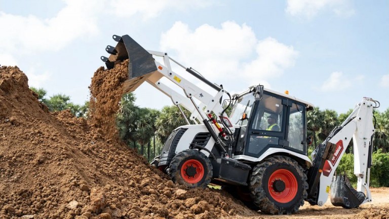 Bobcat brings its new backhoe loader to the trade show floor
