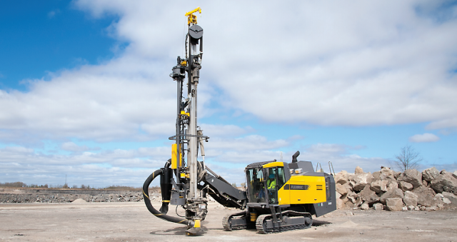 FlexiROC D65 Track Drills | Heavy Equipment Guide